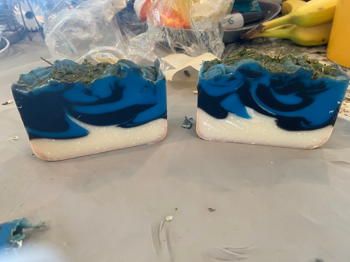 Tobacco & Blue Olive Oil Soap – Aroma Soap Lab